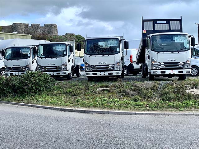 2 New Isuzu N35.125 Tippers Just Arrived | Rabeys Commercials